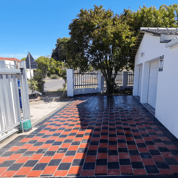 Royal Paving & Artificial Grass - Wholesale & installation
